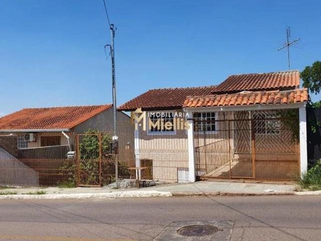 Casa com 4 dormítórios próxima ao Centro de Viamão