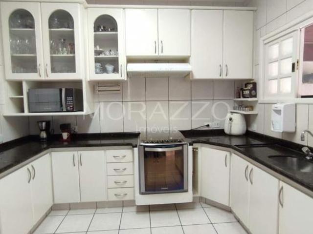 Casa com 4 dormitórios, sendo1 suíte, área total 375 m², Venda por R$ 1.230.000,00, Condomínio Jard