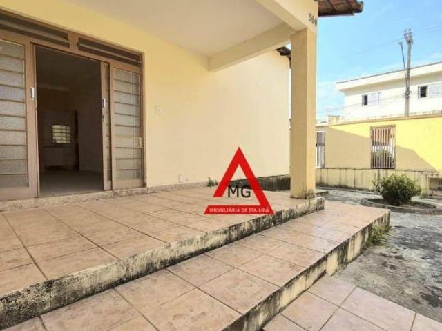 CASA com 4 dormitórios sendo uma suíte externa, no Bairro N. Sra. de Fátima, em Itajubá MG