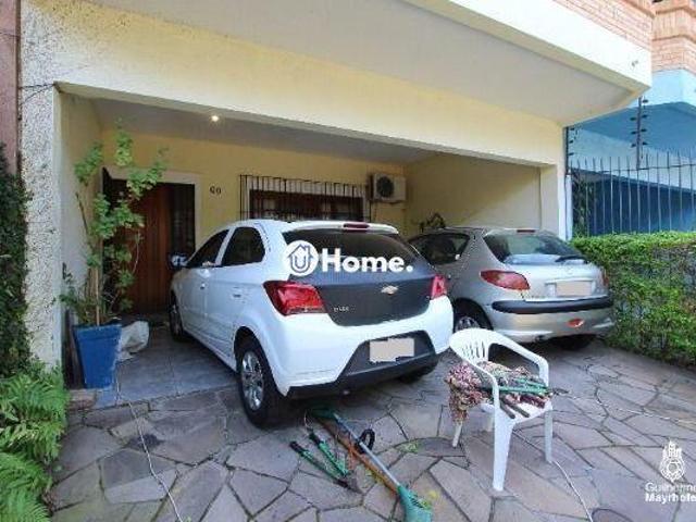 Casa com 4 dormitórios, sendo 1 suite, 3 vagas Bairro Ipanema
