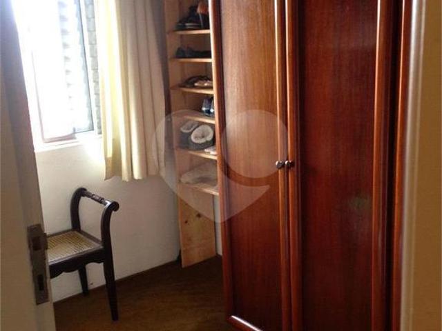 Casa com 4 dormitórios, sendo 1 suíte com 160m², 3 vagas no Jd. Celeste
