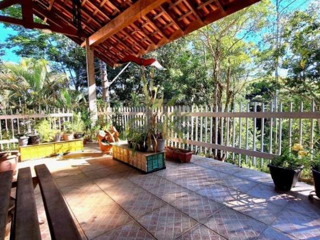 Casa com 4 dormitórios, sendo 1 suíte à venda Granja Viana Cotia/SP