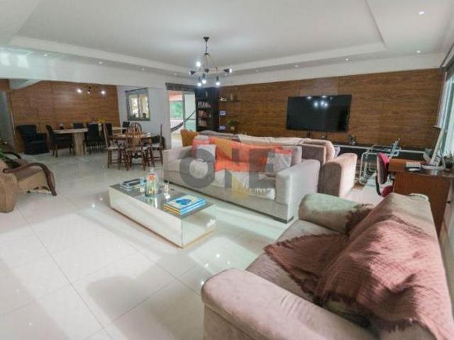 Casa com 4 dormitórios sendo 1 suíte à venda Granja Viana Jandira/SP