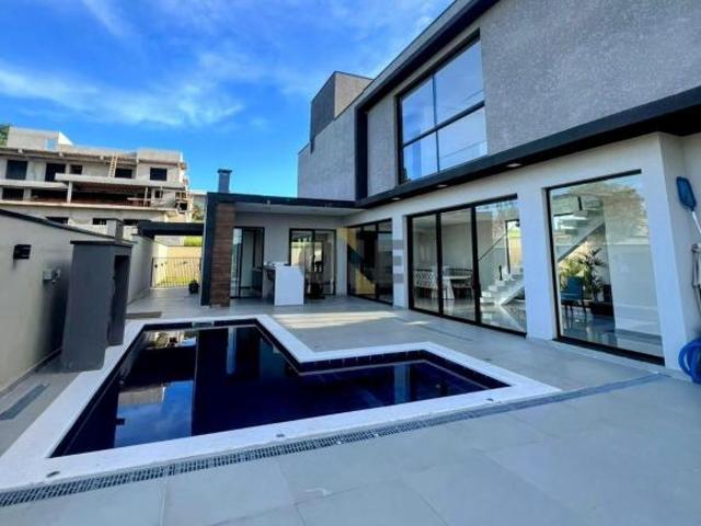 Casa com 4 dormitórios, sendo 1 suíte para venda Granja Viana Cotia SP