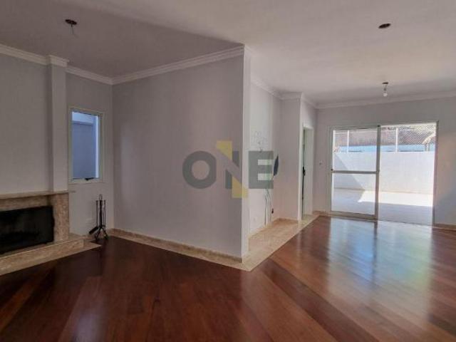 Casa com 4 dormitórios, sendo 1 suíte para venda na região Granja Viana Cotia