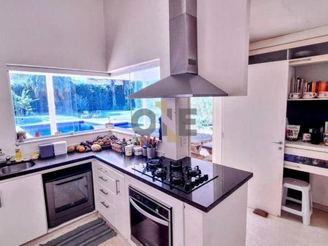 Casa com 4 dormitórios, sendo 2 suíte para venda na Granja Viana Cotia/SP