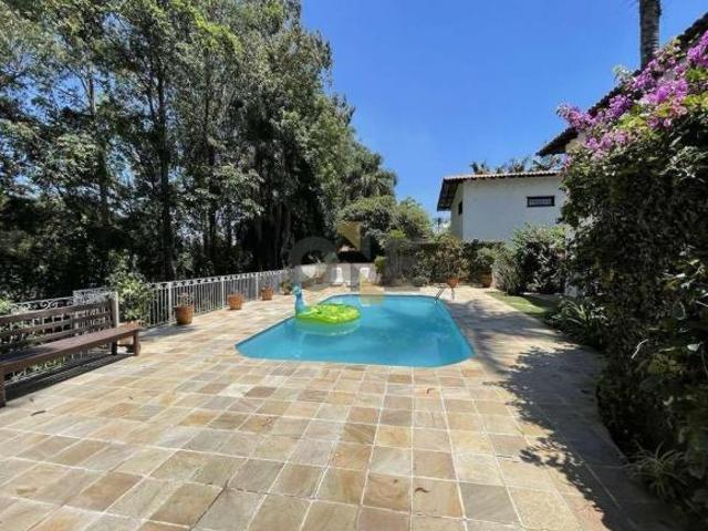 Casa com 4 dormitórios, sendo 2 suítes à venda Granja Viana Cotia/SP