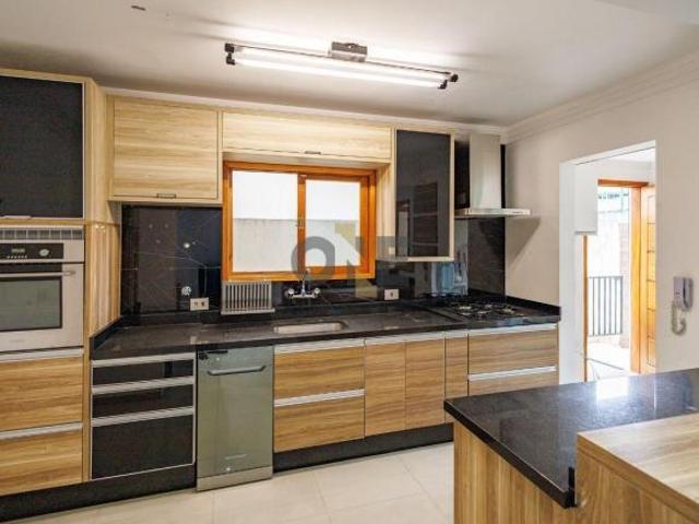 Casa com 4 dormitórios, sendo 2 suítes à venda Granja Viana Cotia/SP