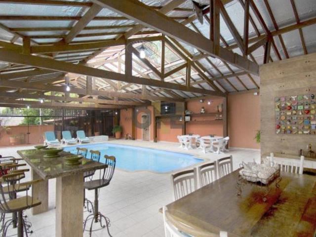 Casa com 4 dormitórios, sendo 2 suítes à venda Granja Viana Cotia/SP