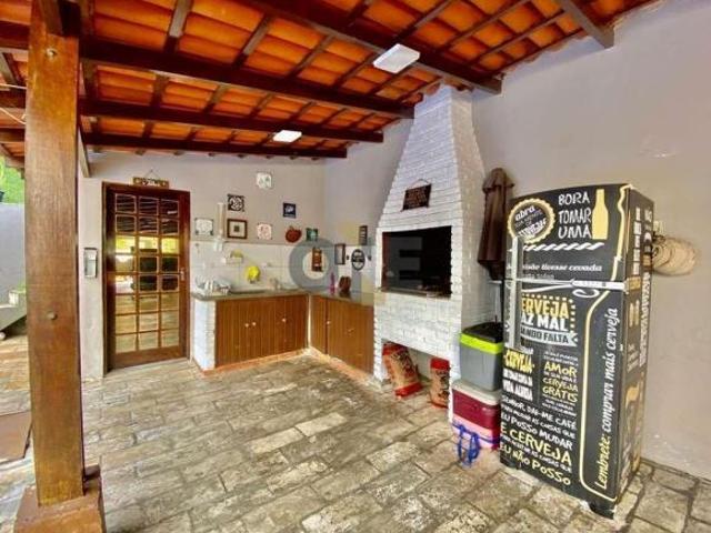 Casa com 4 dormitórios sendo 2 suítes à venda Granja Viana Jandira/SP
