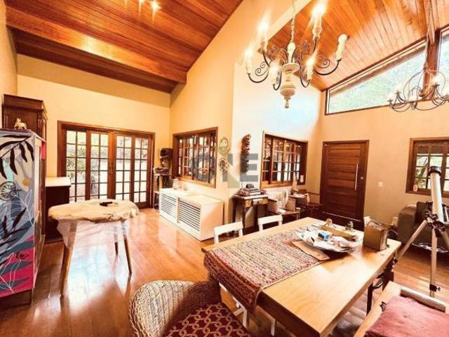 Casa com 4 dormitórios, sendo 2 suítes para venda Granja Viana Cotia SP