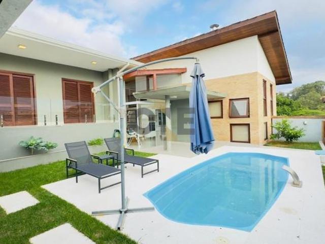 Casa com 4 dormitórios, sendo 2 suítes para venda Granja Viana Cotia SP