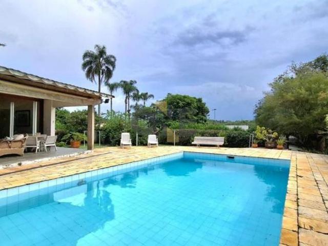 Casa com 4 dormitórios, sendo 2 suítes para venda Granja Viana Cotia/SP