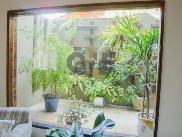 Casa com 4 dormitórios, sendo 2 suítes para venda Granja Viana SP