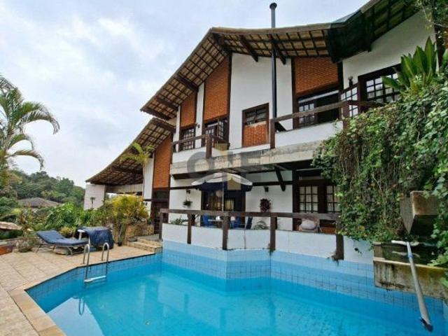 Casa com 4 dormitórios, sendo 2 suítes para venda Jandira SP