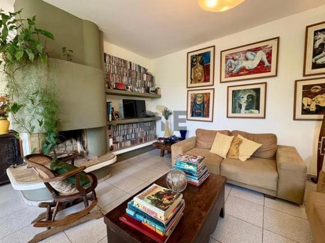 Casa com 4 dormitórios, sendo 2 suítes para venda ou locação Granja Viana Cotia SP