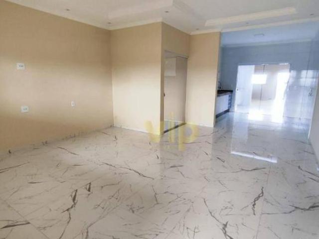Casa com 4 dormitórios, sendo 2 suítes, 2 garagens, à venda, 210 m² por R$ 1.050.000 Residencial