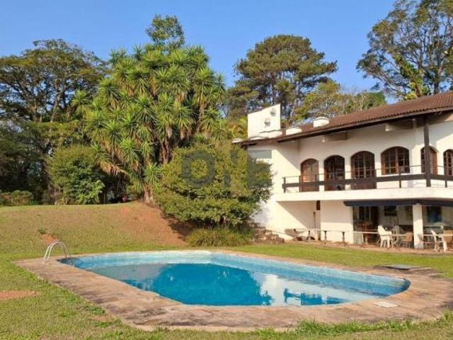 Casa com 4 dormitórios, sendo 3 suítes à venda Granja Viana Carapicuíba/SP