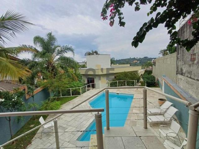Casa com 4 dormitórios, sendo 3 suítes para venda na região Granja Viana Cotia SP