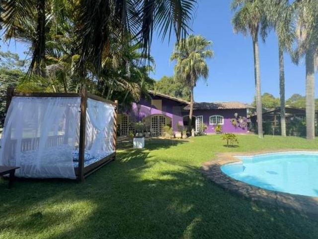 Casa com 4 dormitórios, sendo 4 suítes Granja Viana Cotia SP