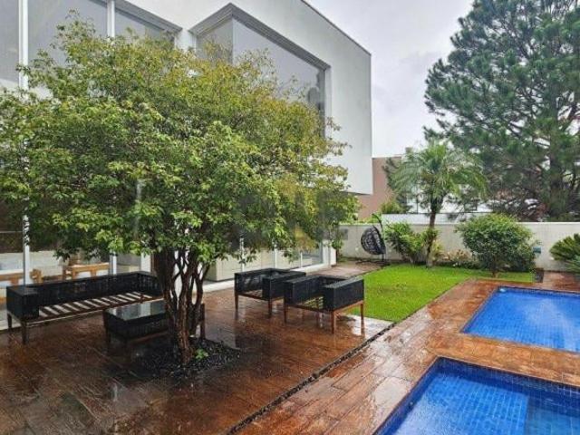 Casa com 4 dormitórios, sendo 4 suítes para venda Granja Viana Cotia SP