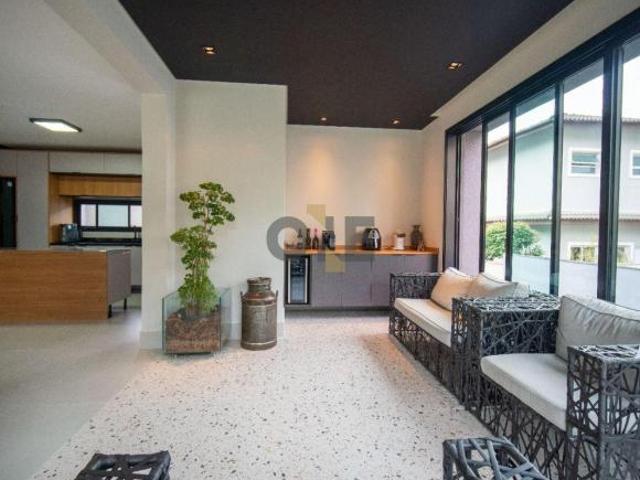 Casa com 4 dormitórios, sendo 4 suítes para venda Granja Viana Cotia SP