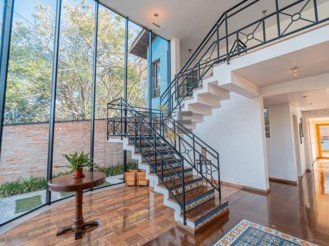 Casa com 4 dormitórios, sendo 4 suítes para venda Granja Viana Cotia/SP