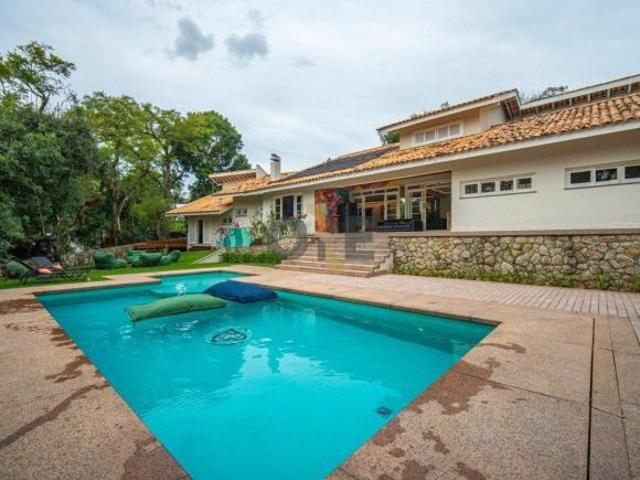 Casa com 4 dormitórios, sendo 4 suítes para venda Granja Viana Cotia/SP