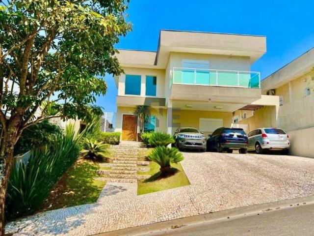 Casa com 4 dormitórios, sendo 4 suítes para venda ou locação Granja Viana Cotia SP
