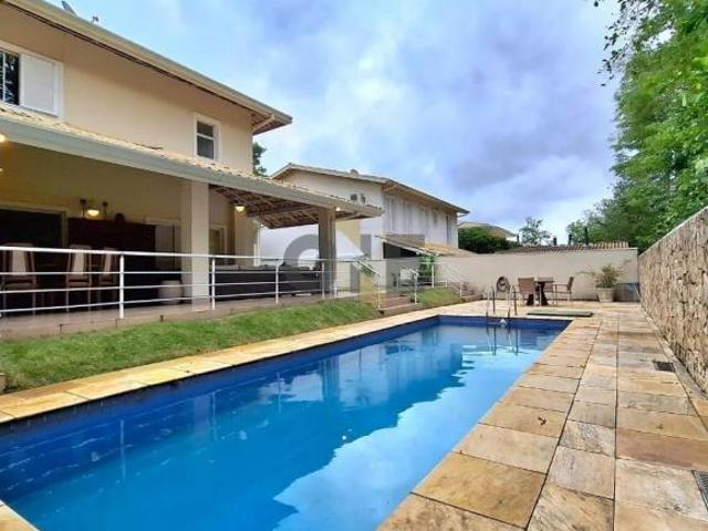 Casa com 4 dormitórios, sendo 4 suítes para venda ou locação Granja Viana Cotia/SP