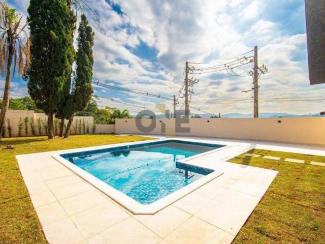 Casa com 4 dormitórios, sendo 4 suítes para venda na região Granja Viana Cotia