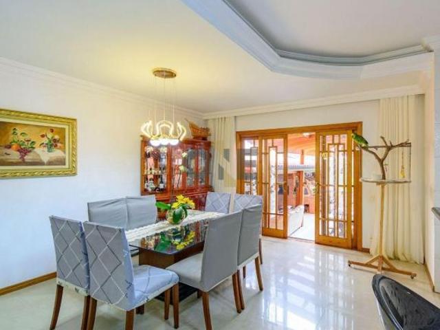 Casa com 4 dormitórios, sendo 4 suítes para venda na região Granja Viana Cotia SP