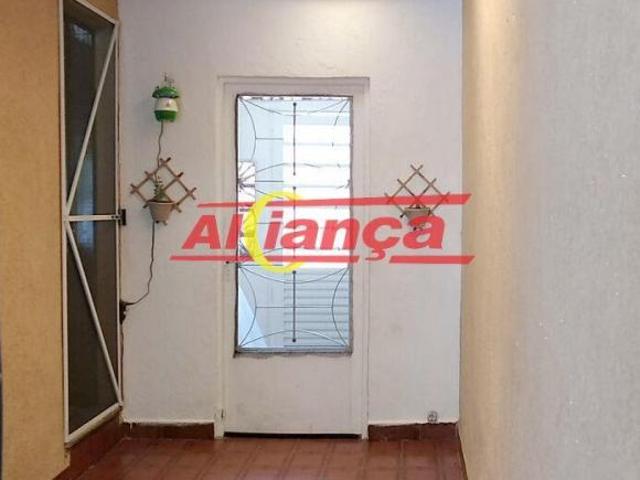 CASA COM 4 DORMITÓRIOS TENDO UMA EDICULA NO FUNDO A VENDA, 181 M² Vila São Luis Guarulhos S