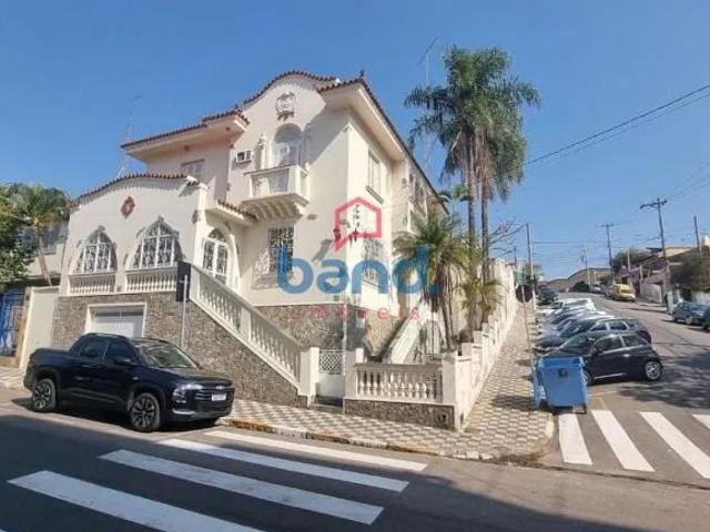 Casa com 4 dormitórios VENDA por R$ 1.700.000 ou LOCAÇÃO por R$ 10.000 + IPTU/mês Centro Port
