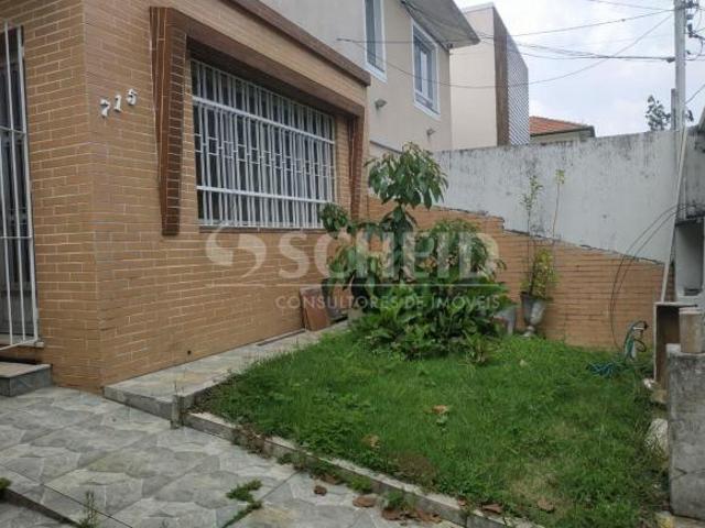 Casa com 4 dormitórios 01 suíte 06 vagas de Garage a 400 metros de metrô Ana Rosa