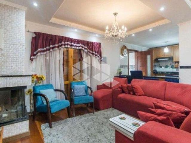 Casa com 4 dormitórios 01 suite 6 vagas