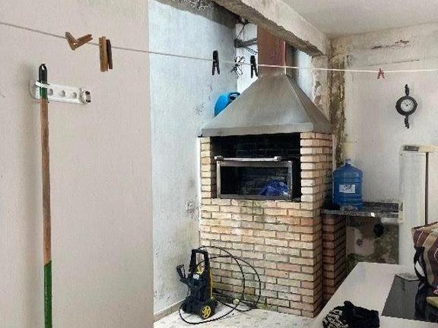 Casa com 4 dormitórios