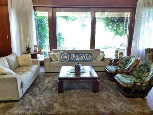 Casa com 4 dormitórios, 1 suíte, 3 vagas de garagem à venda, 280 m² Pacaembu São Paulo/SP