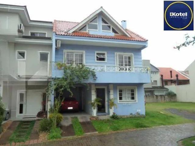 Casa com 4 dormitórios, 1 suíte, 260 m² privativos, 3 vagas no Ecoville