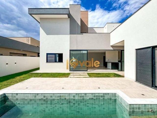 Casa com 4 dormitórios, 235 m² Condomínio Mont Blanc / Urbanova