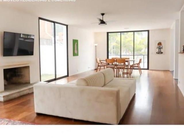 Casa com 4 dormitórios 2 vagas a venda na Vila Madalena