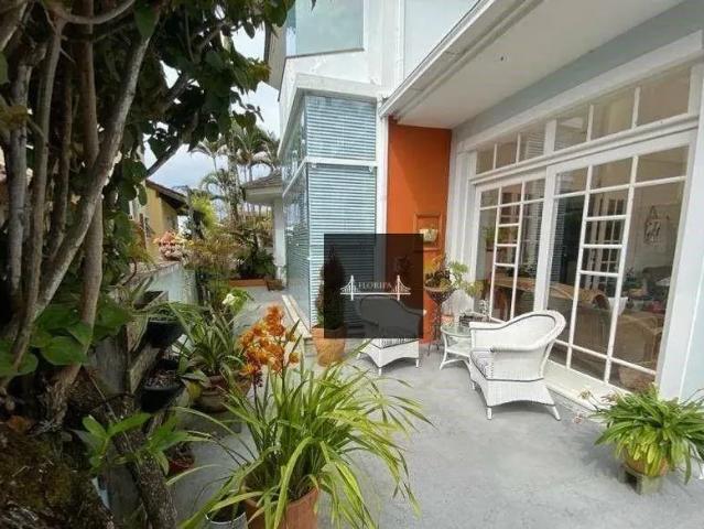 Casa com 4 dormitórios, 378 m² Jurerê Internacional Florianópolis