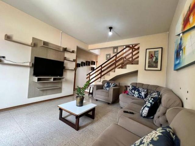 Casa com 4 dormitórios, 320 m² venda por R$ 1.150.000 ou aluguel por R$ 8.000/mês Pilarzinho C
