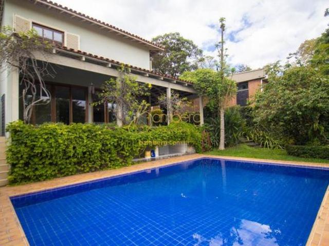Casa com 4 Dormitórios 3 Suítes em Rua Fechada no Jardim Leonor 5 Vagas e Lazer