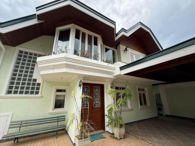 Casa com 4 dormitórios, 480 m² no condomínio Jardim das Colinas!