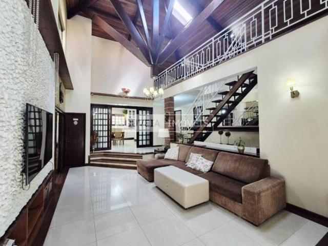 Casa com 4 Quartos, 4 Suítes, 264.86M², à Venda por R$ 6.000.000,00 Campo Comprido, Curitiba Pr