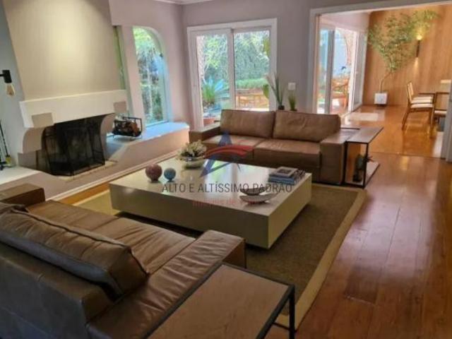 Casa com 4 dormitórios 4 vagas a venda na Cidade Jardim