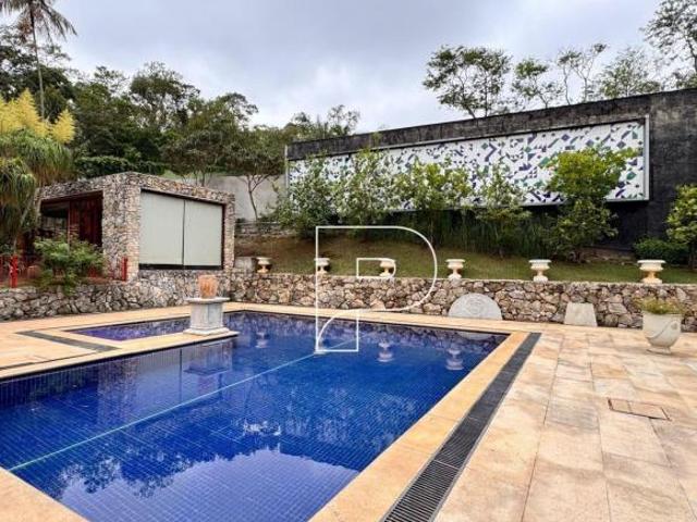 CASA COM 4 DORMITÓRIOS 900 m² POR R$ 3.500.000 GRANJA VIANA/SP