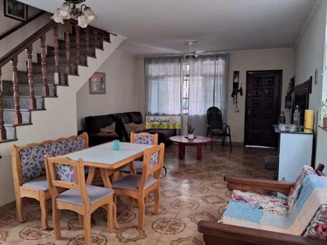 Casa com 4 dorms, Marapé, Santos R$ 1.4 mi, Cod: 3991