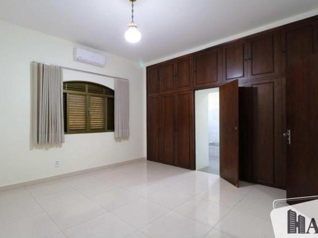 Casa com 4 dorms, Jardim dos Seixas, São José do Rio Preto R$ 1.99 mi, Cod: 7984